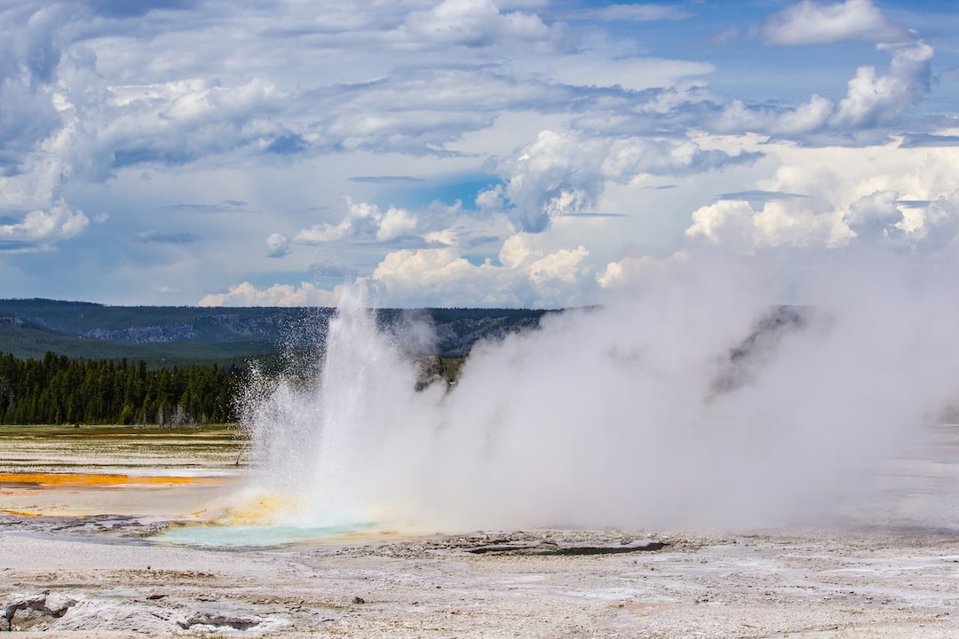 Exploring Yellowstone National Park's Natural Wonders - Cheapest ... Exploring Yellowstone National Park's Natural Wonders - Cheapest ...