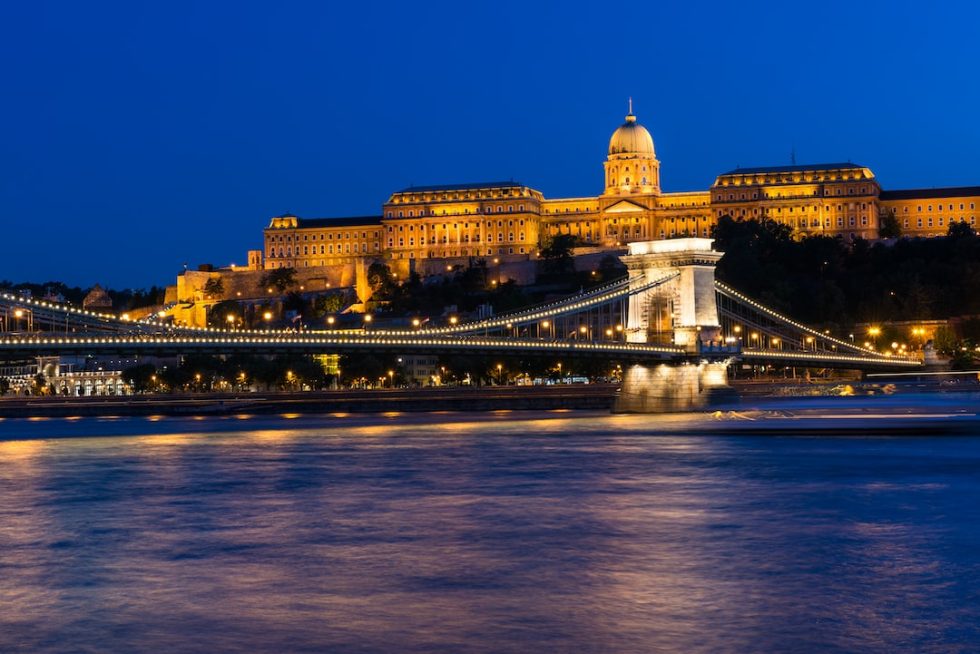 7 Things to Do at Night in Budapest - Cheapest Vacations | Cool Places ...